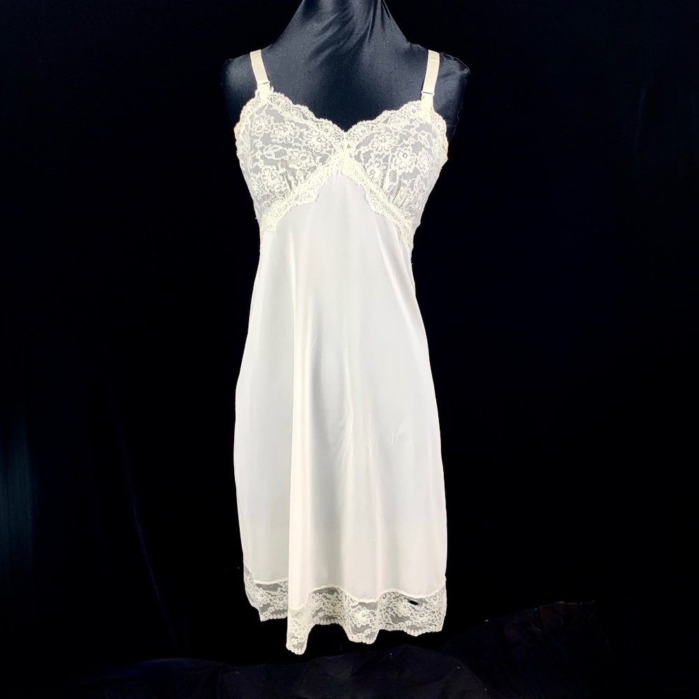 Vintage 1950s Aristocraft White Full Slip 34 A-C Nylo… - Gem